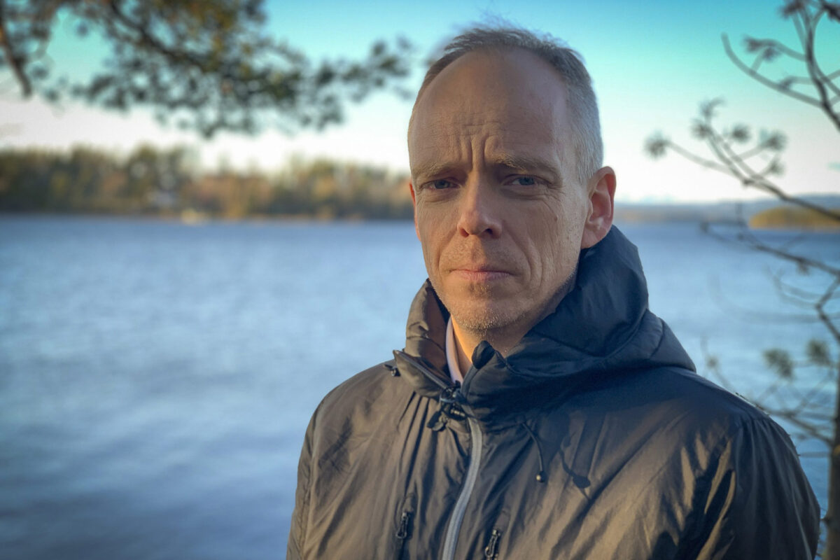 Stephen tok imot skadde fra Utøya - Norsk Luftambulanse