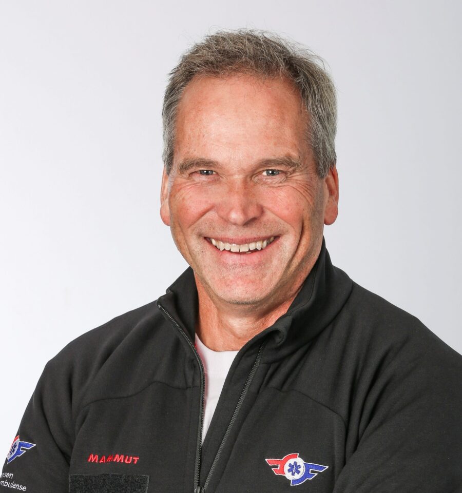 Mer enn en hånd å holde i - Norsk Luftambulanse